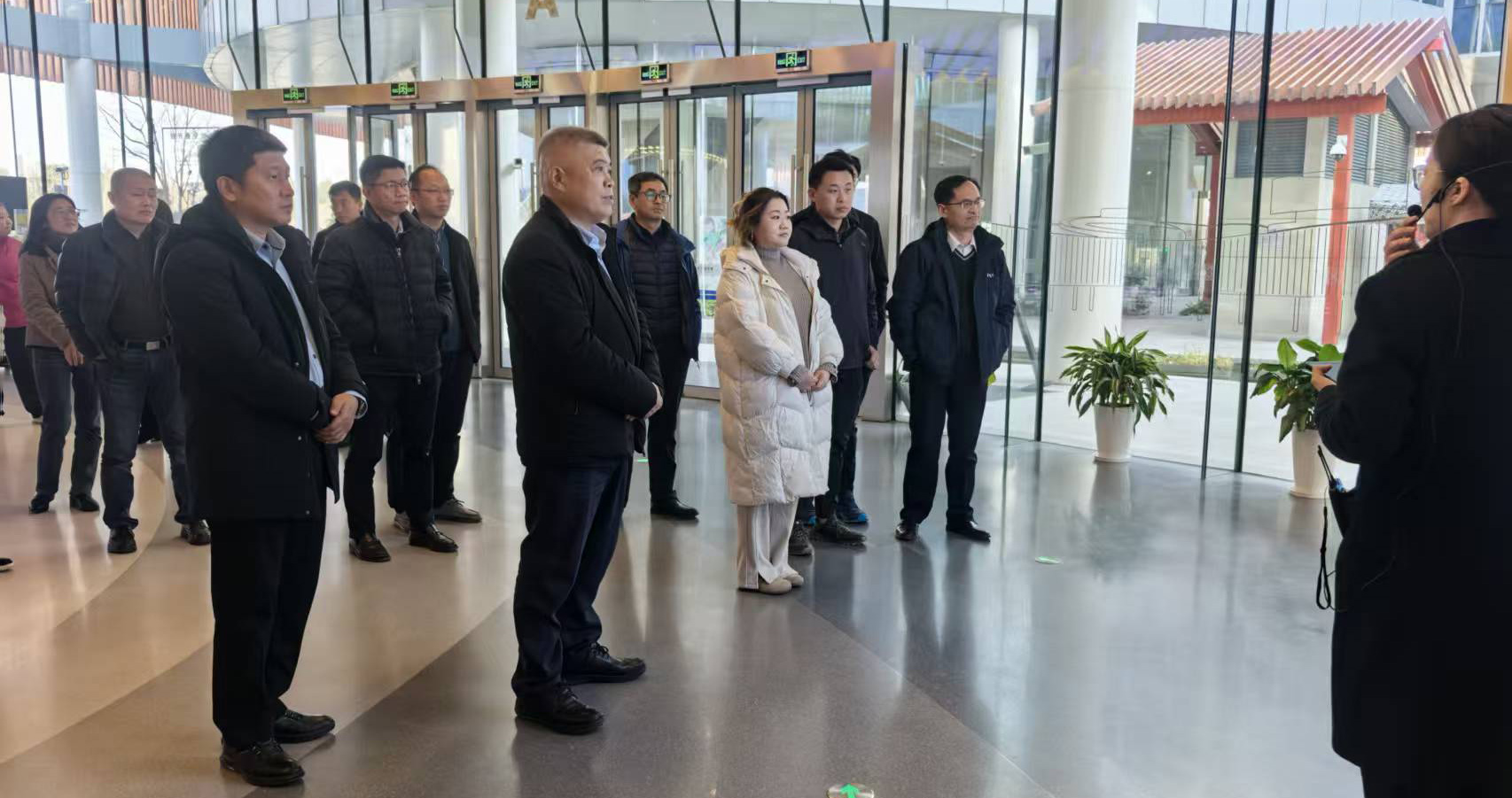 奉贤校区管理委员会赴奉贤区开展实地调研